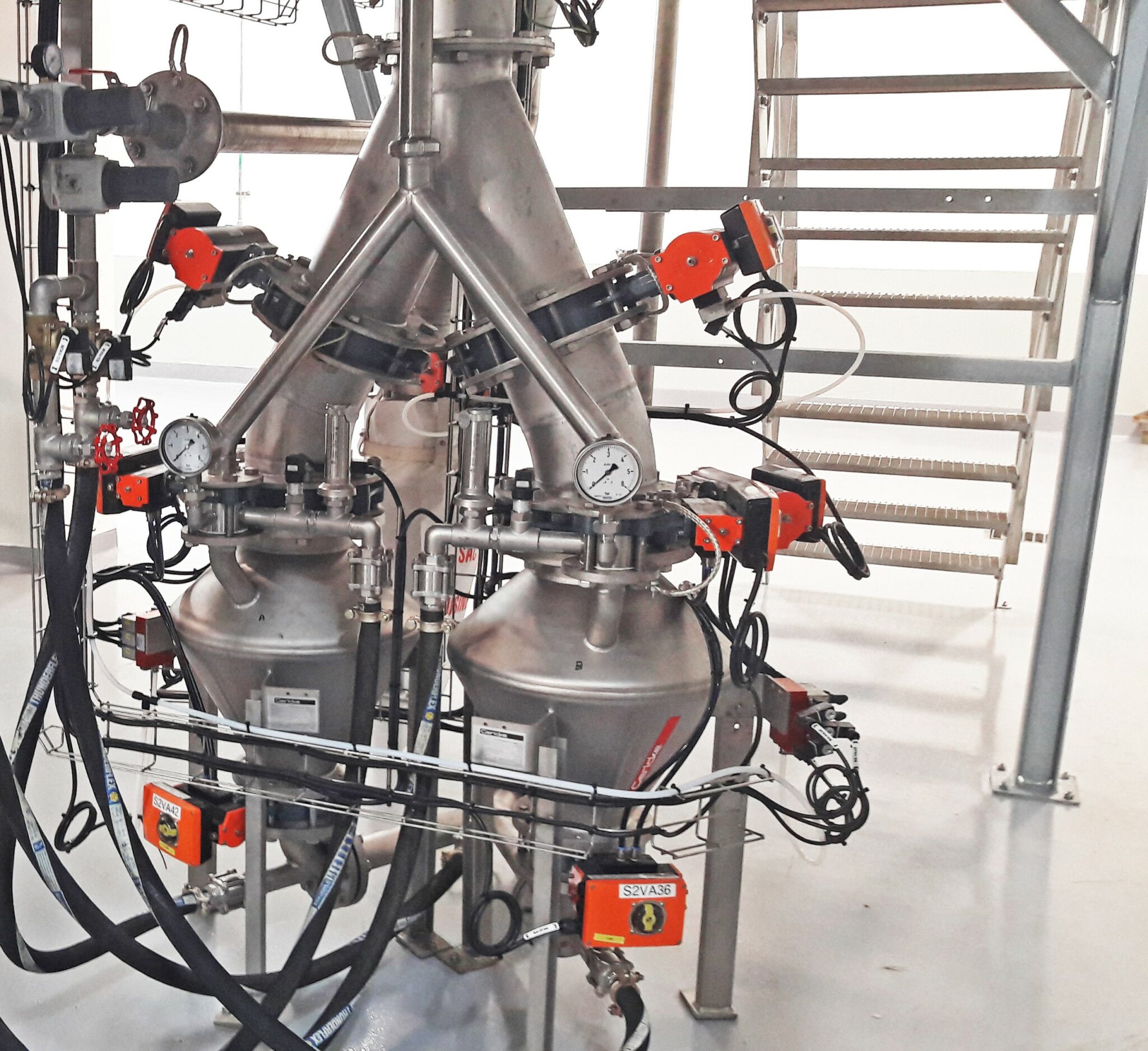 Powder and Bulk Handling Equipment - Dry material handling components