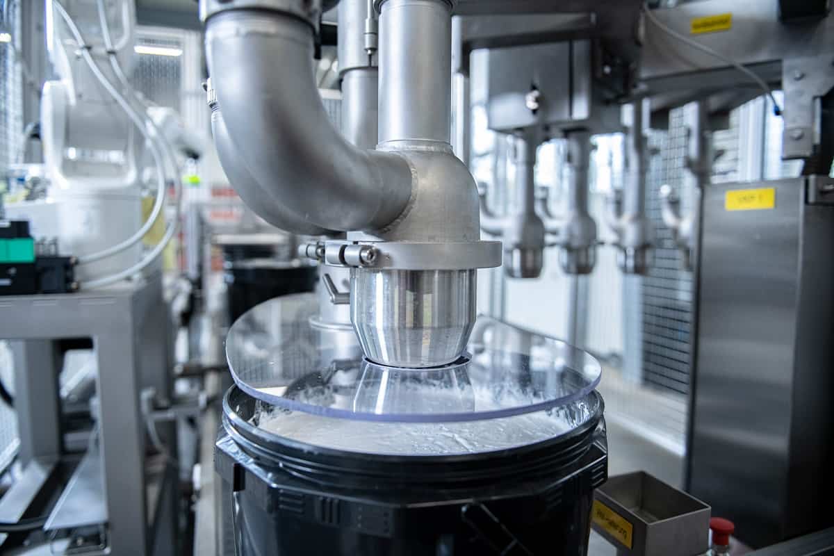 Bucket Filling Line with SysTec Weighing Electronics • BulkInside