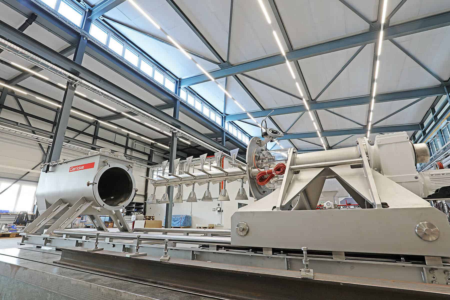 A Hybrid Handling Solution for Battery Manufacturers