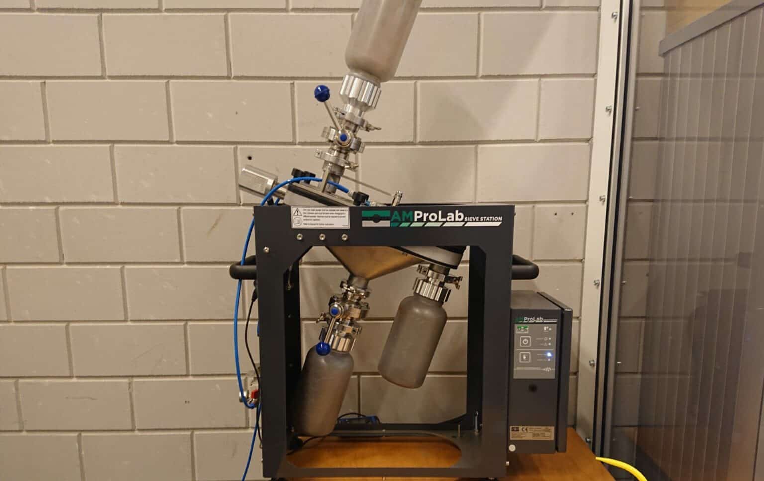 University automates powder sieving for 3D printing • BulkInside