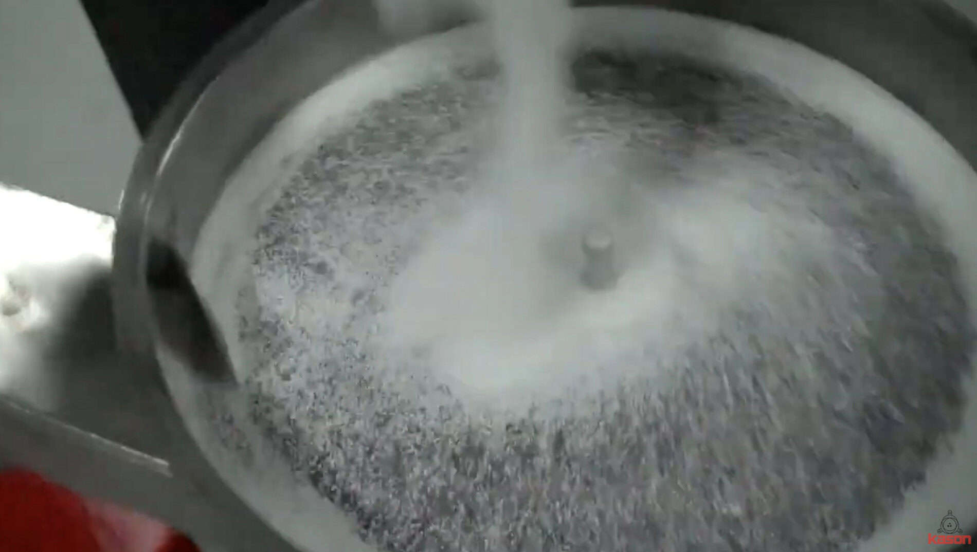 Demo of Vibroscreen Vibratory Screener with Kleen Screen