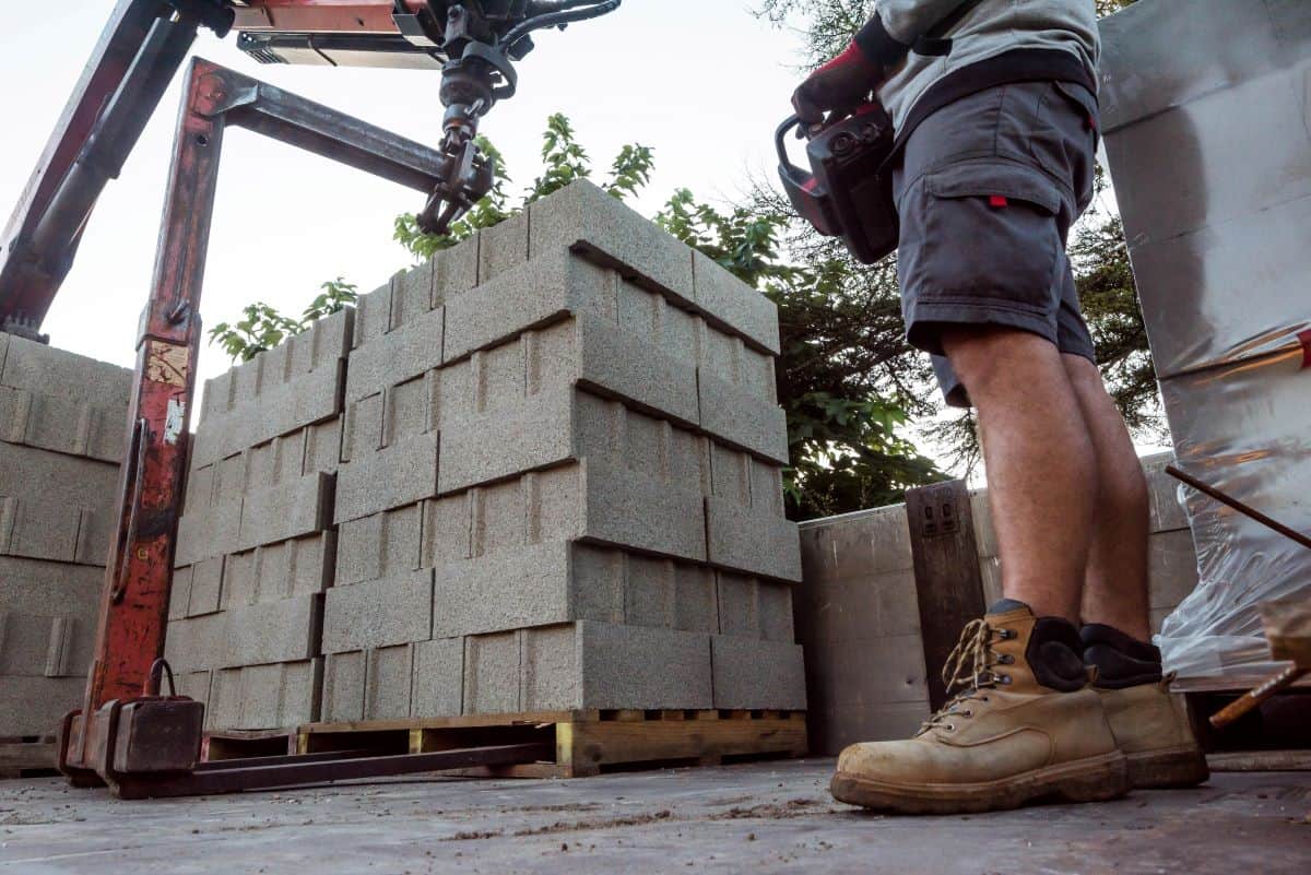 Improving Material Handling with a 3 Way Titan Lined Diverter • BulkInside
